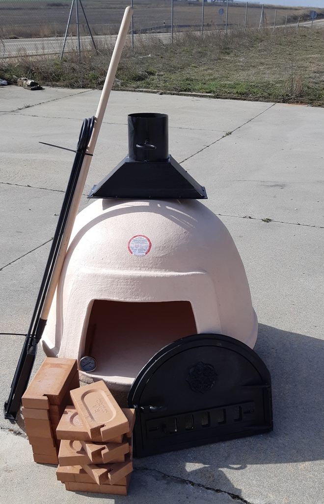 Lote horno 90cm. con ladrillos y barro refractario.